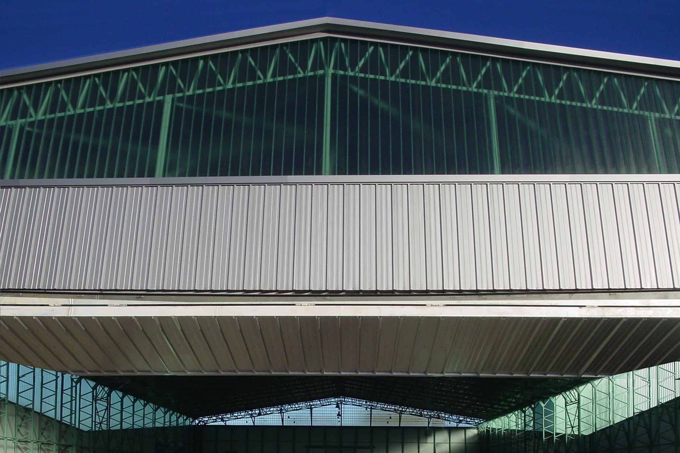 T2 Hangar fitness centre | UNDERCURRENT ARCHITECTS